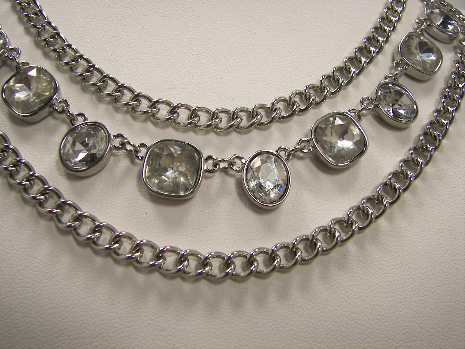 Jessica Simpson Love Stoned Necklace Faceted Glass Crystals Silver Tone ...