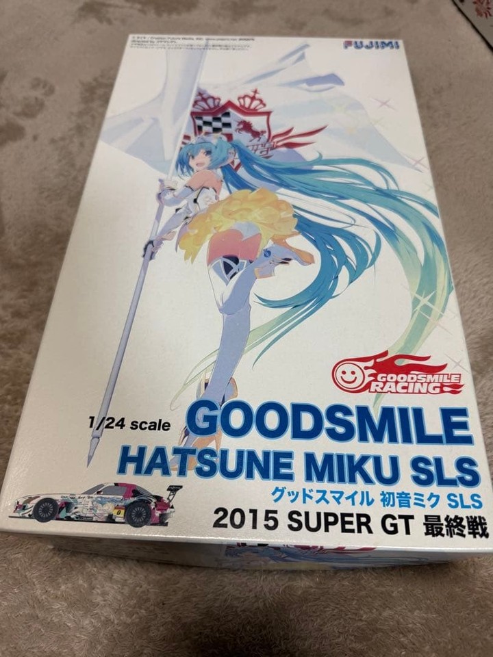 Fujimi 1/24 Good Smile Hatsune Miku SLS 2015 SUPER GT Opening & Final ...