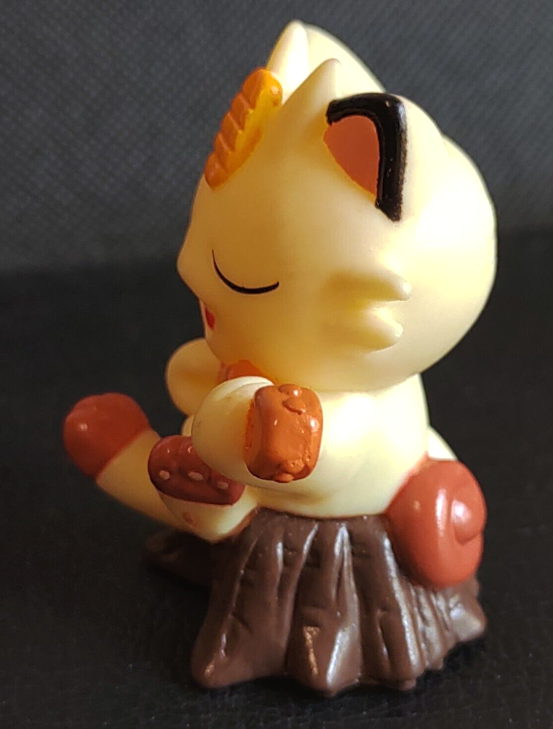 Meowth Pokemon Finger Puppet Mini Figure Nintendo Vintage Bandai ...
