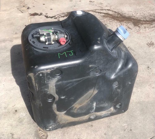 FREIGHTLINER DEF TANK WITH SENDING UNIT | eBay