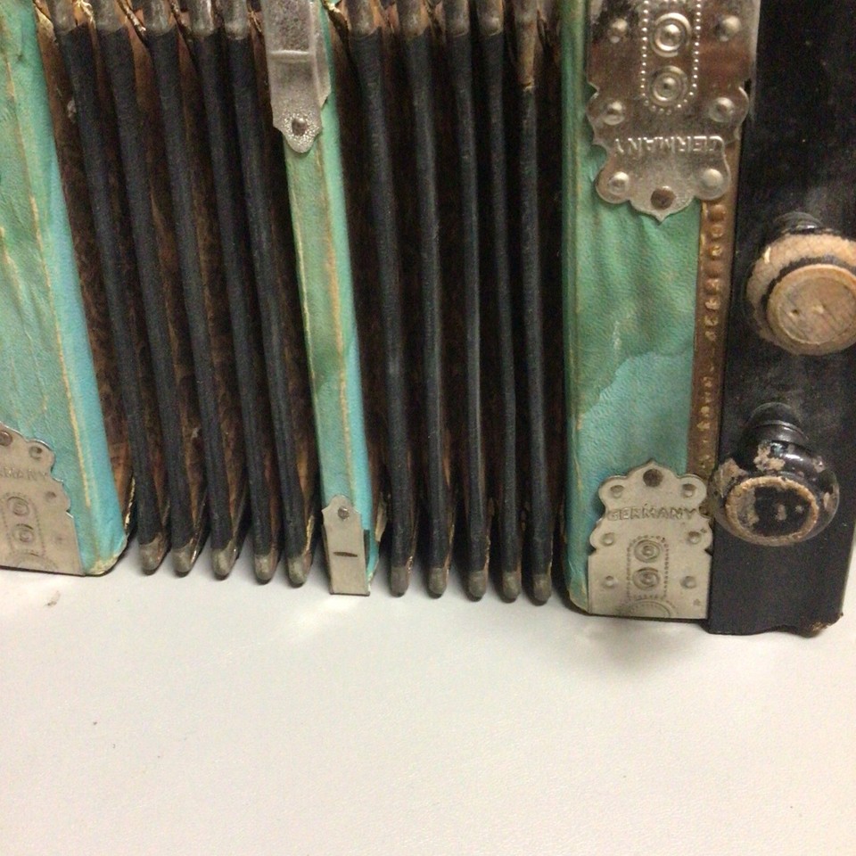 Vintage Squeeze Box 10 Button Wood Accordion Musical Instrument Germany ...