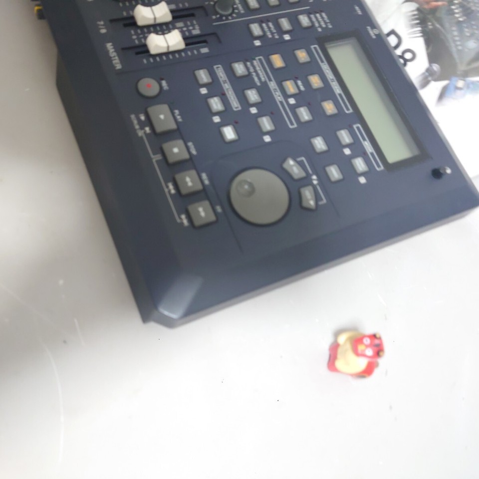 Korg D8 Digital Recording Studio Multitrack Recorder Good Condition ...