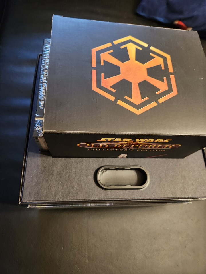 Star Wars: The Old Republic Collectors Edition NO GAME Or Authenticator ...