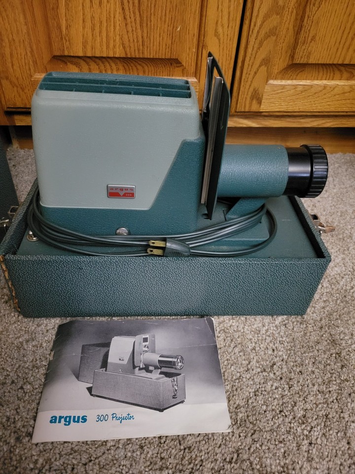 Vintage Argus 300 Slide Projector with Case | eBay
