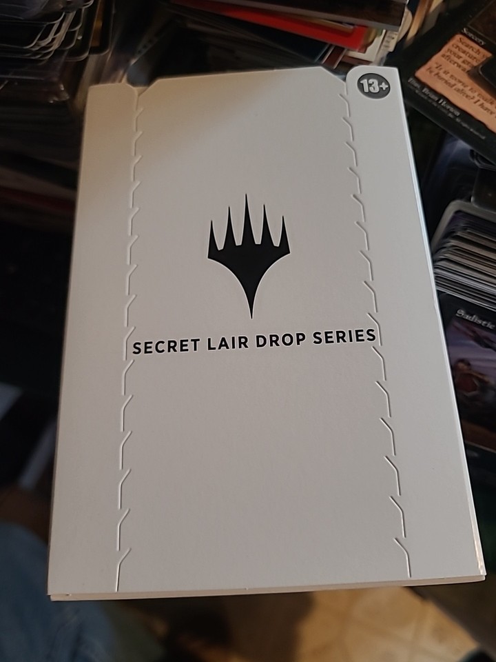 MTG - Secret Lair X Jurassic World: Dr Ian Malcolm - Rainbow Foil ...