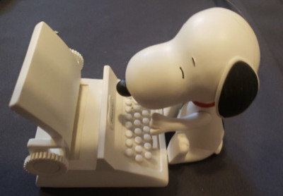 LN Hallmark Peanuts Snoopy Cell Phone Holder | eBay