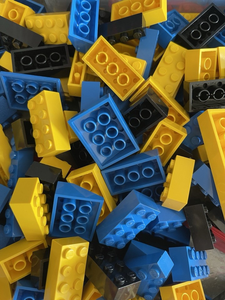 LEGO Bulk 2 Pound Lots Of Random Assorted Lego Bricks Pieces Yellow ...