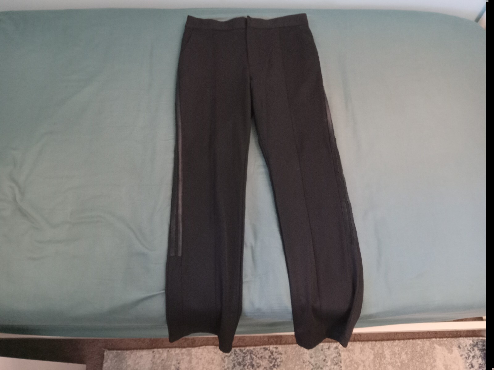 Star Trek Science Officer Cosplay - Gem