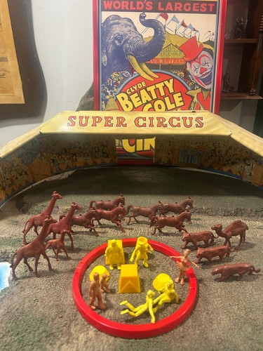 Marx Circus pieces , 6 individuals. , 6 plastic pieces , and 14 animals ...