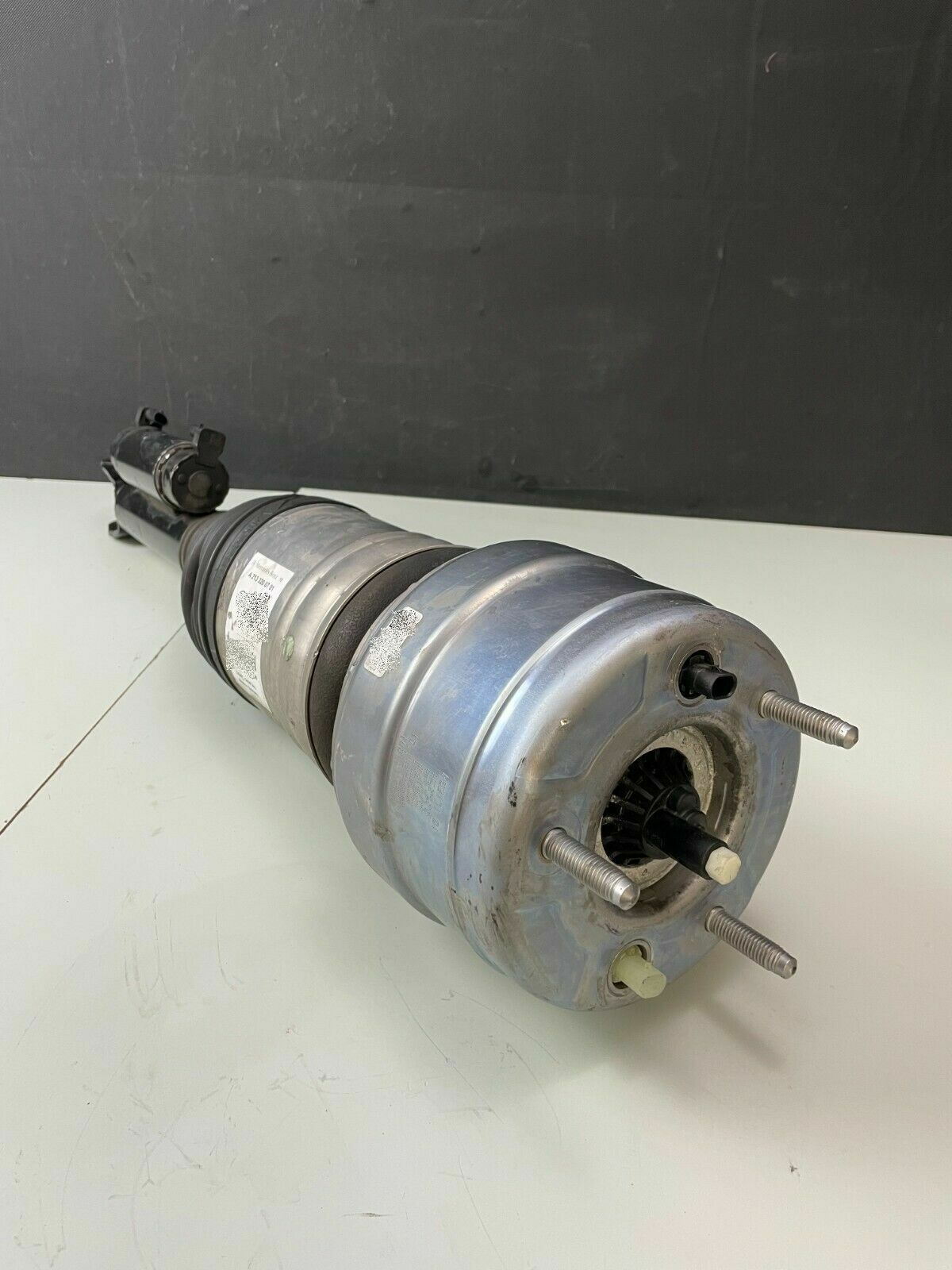 Mercedes-Benz W213 Shock Absorber Air Strut Front Left A2133201301 ...