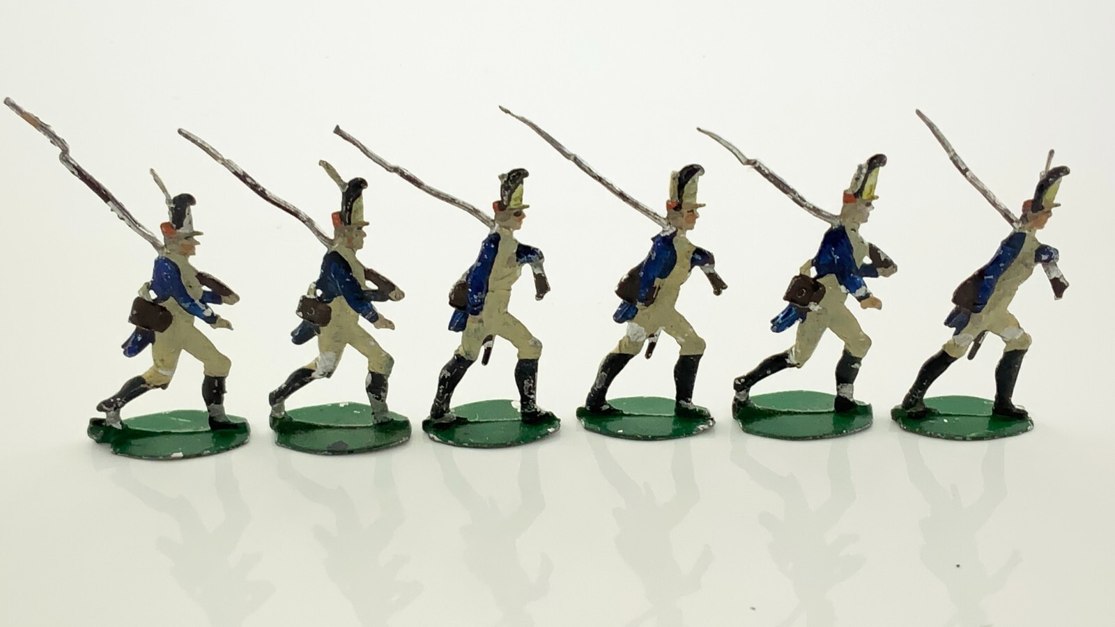 Antique Lead Soldiers Victorian Soldier Toy Riflemen Bayonet EE245 | eBay