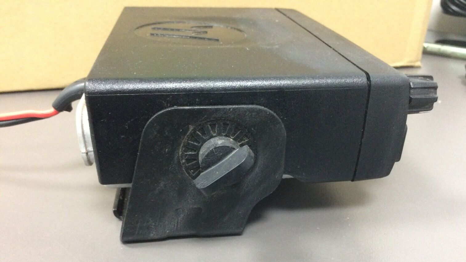 Motorola Radius CM300, UHF, 32 CH, 40W, AAM50RPF9AA1AN, W MIC, Mount ...