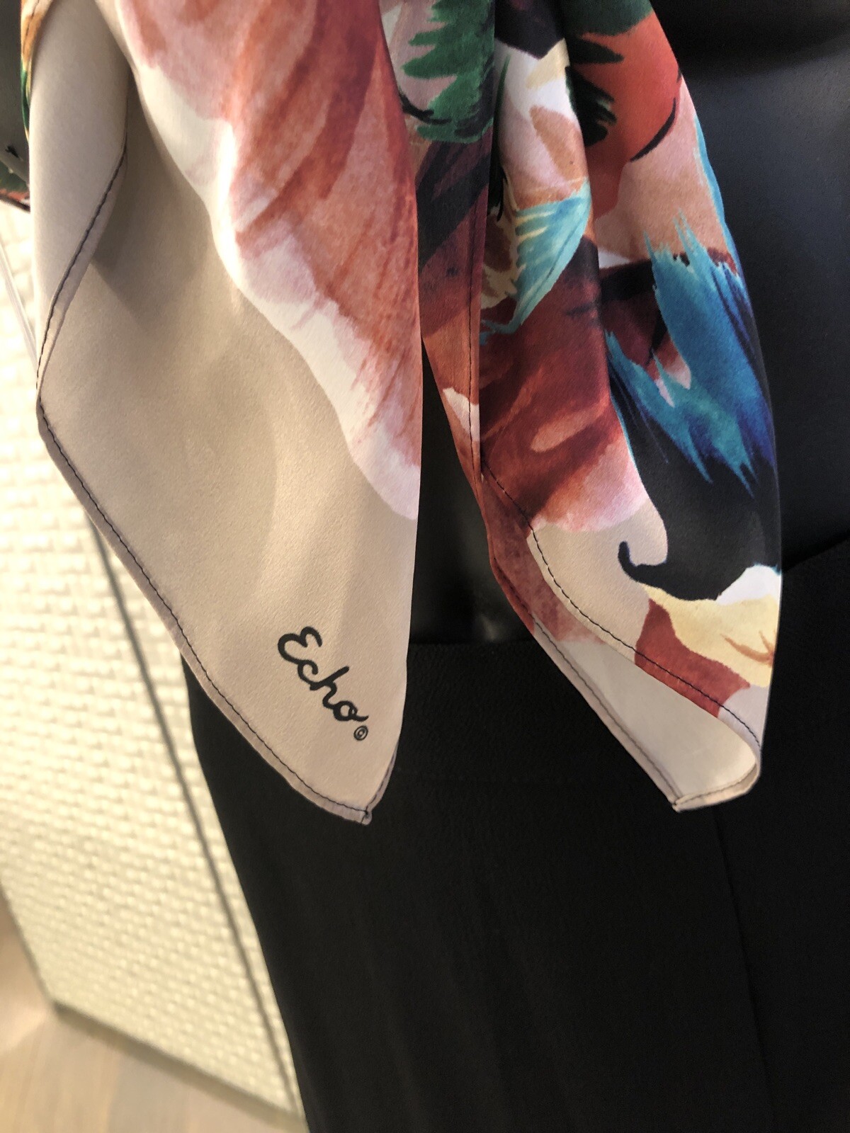 Echo New York Designer Silk Scarf, BNWT, RRP $ 149.95, Amazing Quality ...