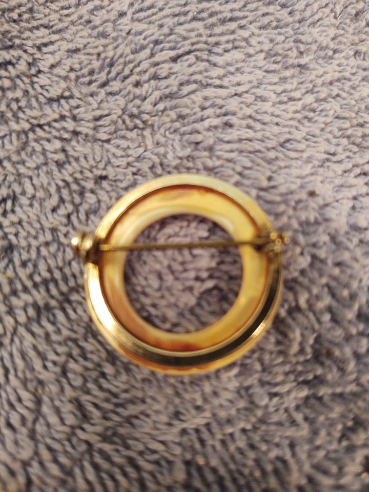 Pretty Round pearl like White Circle Brooch Pin - Jewelry | eBay