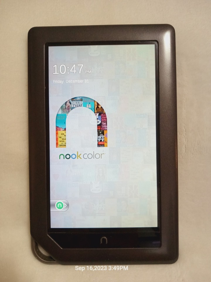 Barnes & Noble NOOK Color, Wi-Fi, 8GB, 7" Tablet, BNRV200 | eBay