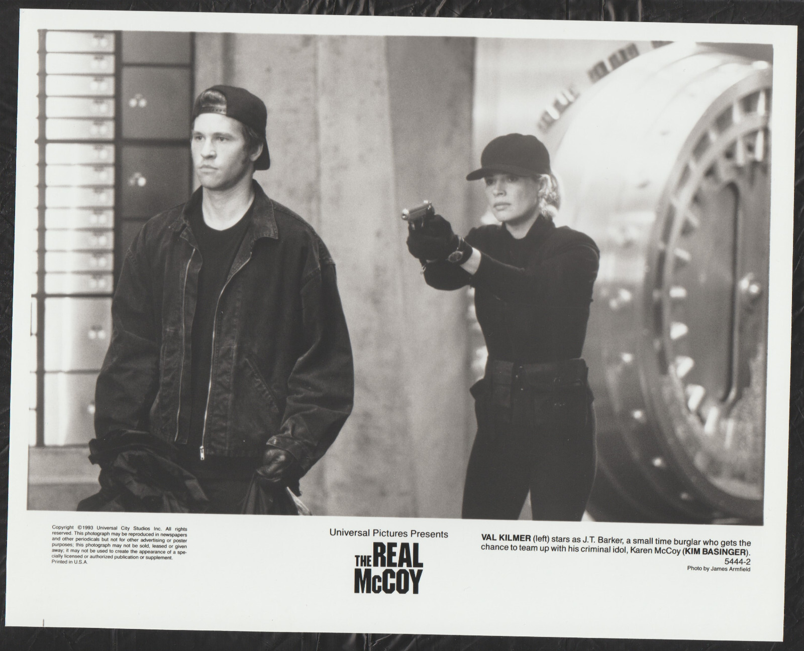 VAL KILMER KIM BASINGER in The Real McCoy '93 PISTOL GUN | eBay