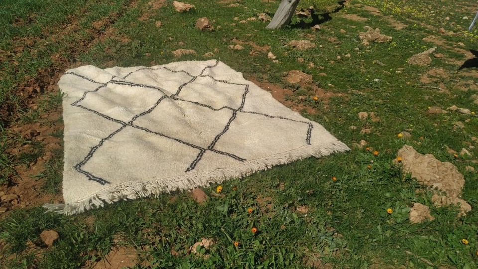 Moroccan rug Hand knotted - Beni ourain rug - all wool berber rug ...