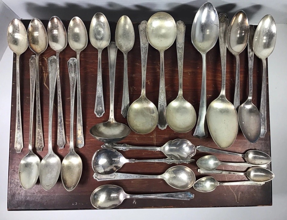 Antique Mixed 45+ Piece Lot Rogers Bro Roosevelt INSICO Silverware Set ...