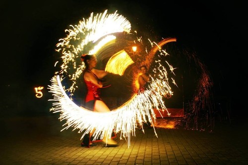 Electric Pyro Fans Practice Dancers Dance Fireshow Festivals Show ...