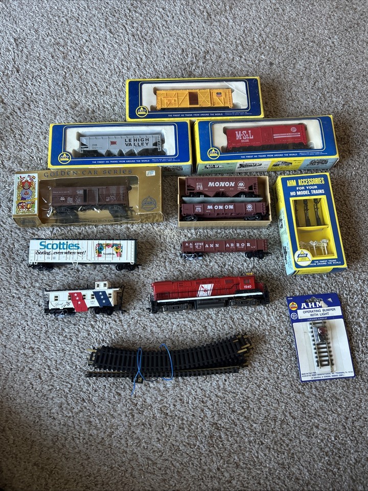 Vintage HO Scale AHM Train Lot Cars - Boxes - Lights - Tracks - Total ...