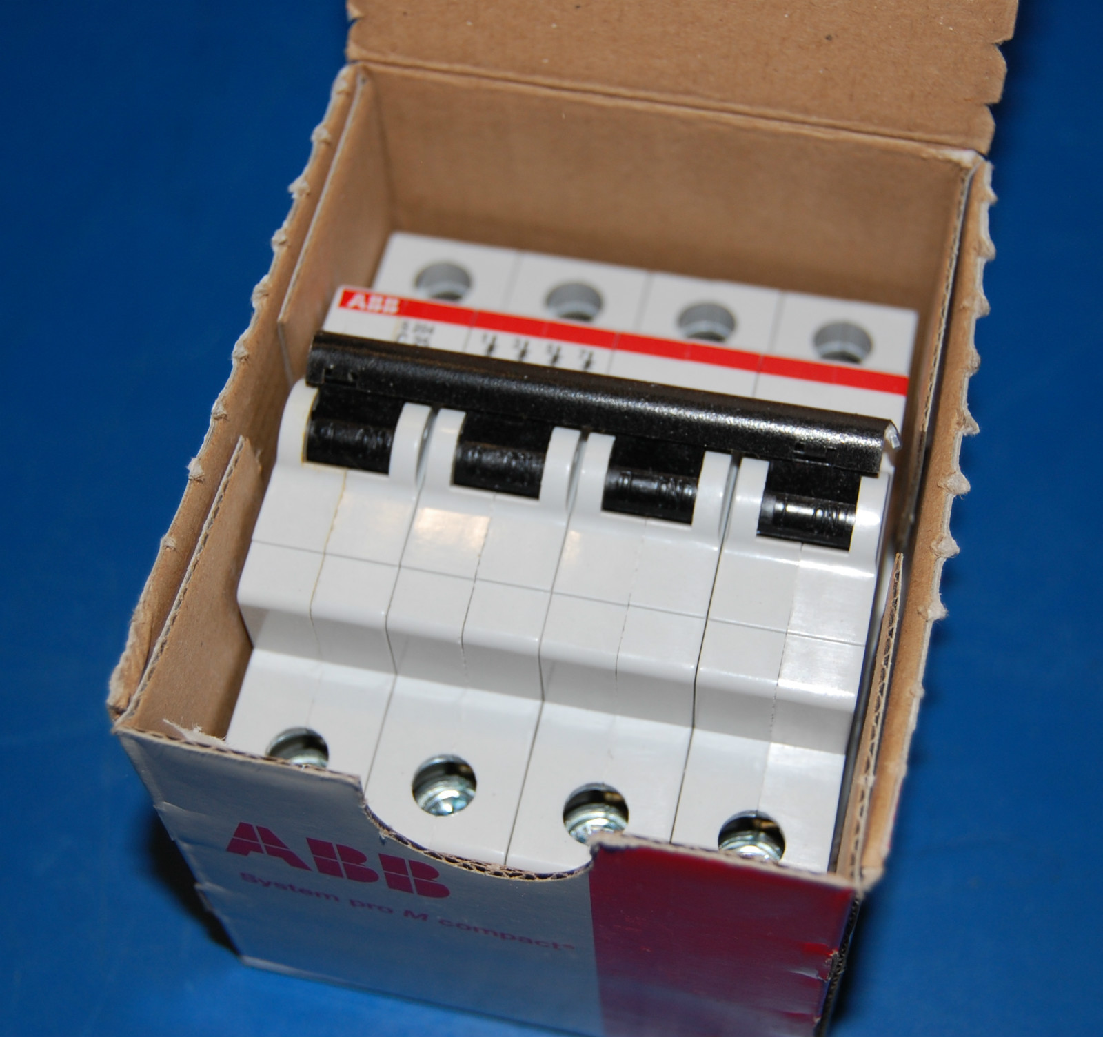 ABB 82100001711-G Circuit Breaker (S204, C25, 6KA, 4P, S5) | eBay