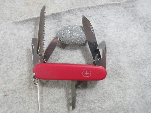 VICTORINOX SAK CAMPER 91 MM NYLON SAW BLADES BOTTLE CAN OPENER CORK NEW ...