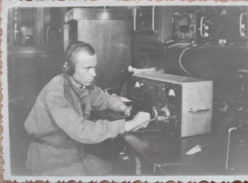 Soldier Radio Station soviet Army Military Man ussr Radio Cold War Vtg ...
