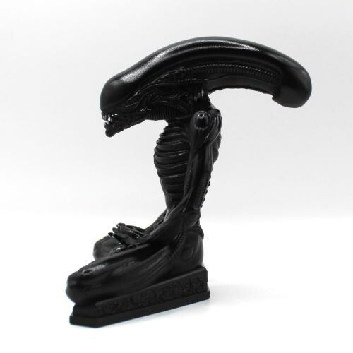 ALIEN MEDITATION Desk Art Highly Detailed Hand Painted Resin Xenomorph ...