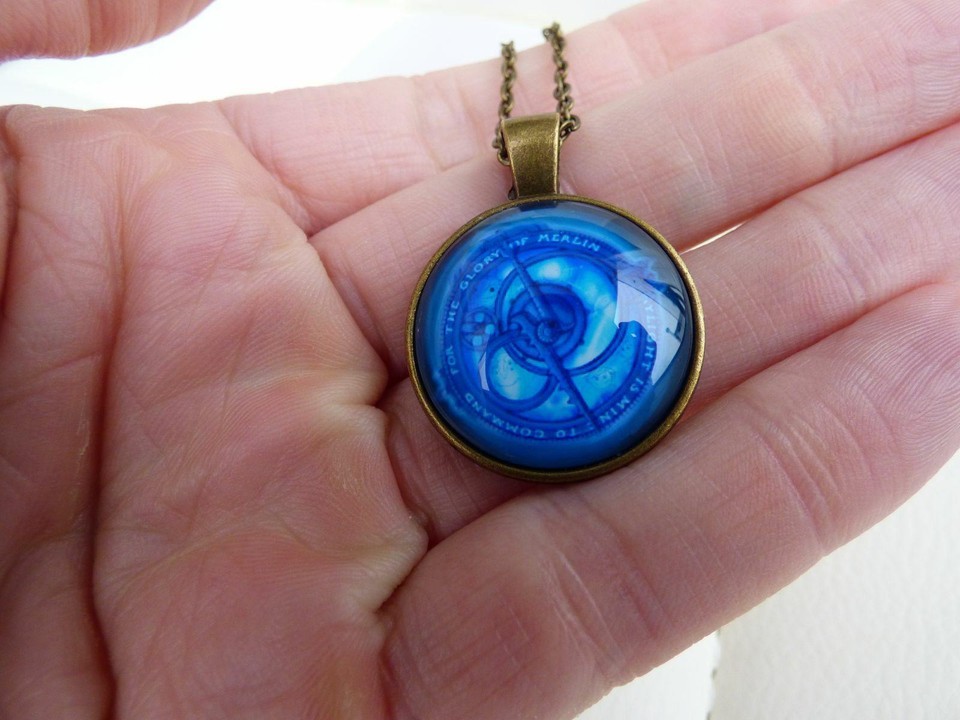 Amulet of Daylight Talisman of Merlin Troll Hunter Magic Power Pendant ...