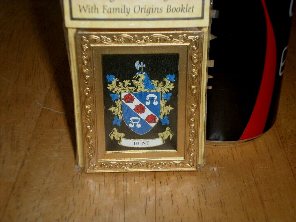 [ HUNT ] FAMILY CREST / COAT OF ARMS, FRIDGE MAGNET, Vintage #1996 yr ...