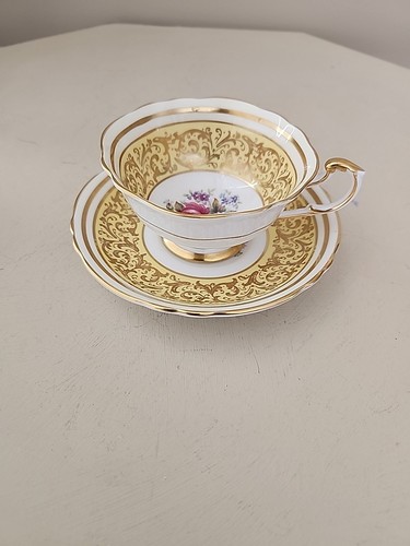Paragon By Appointment To Her Majesty The Queen Teacup Saucer Yellow ...