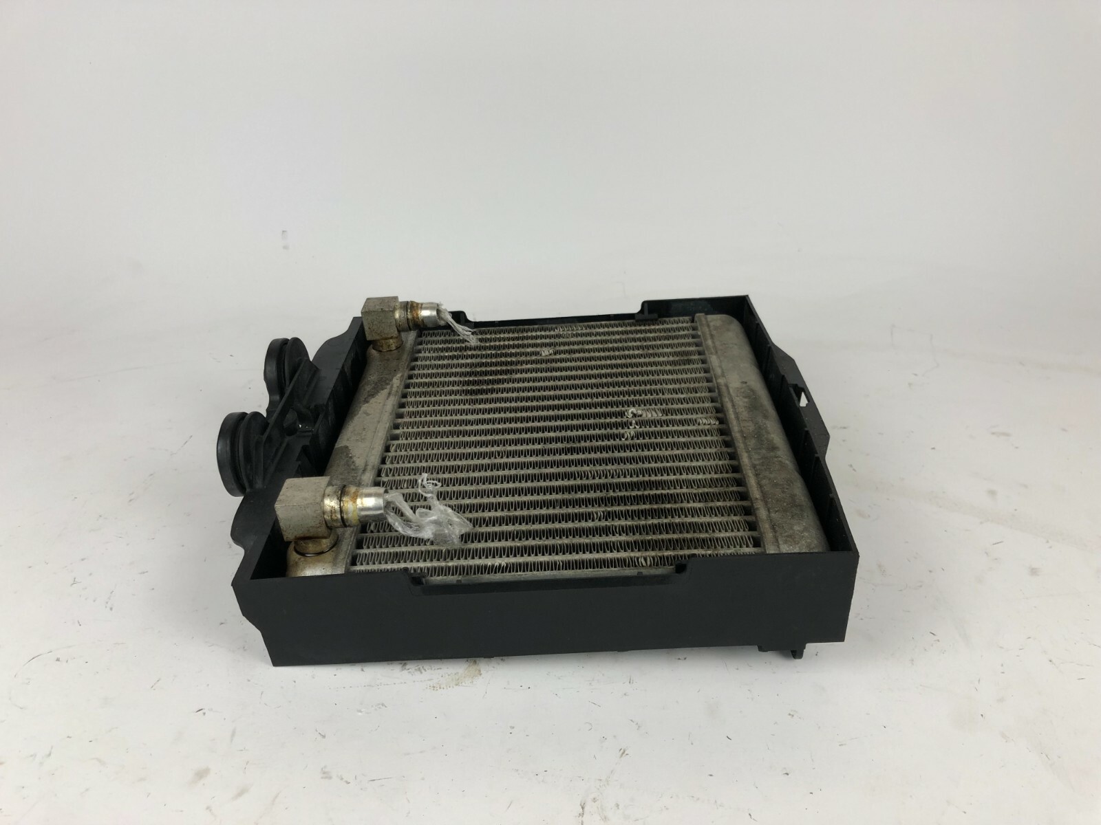 BMW 5 Series F07 F10 N55 N63N Engine Right Side Auxiliary Radiator Oil ...