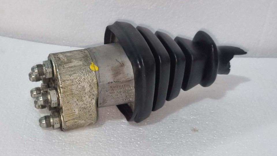 REXROTH 4TH6E XX-14 HYDRAULIC PILOT CONTROL JOYSTICK | eBay