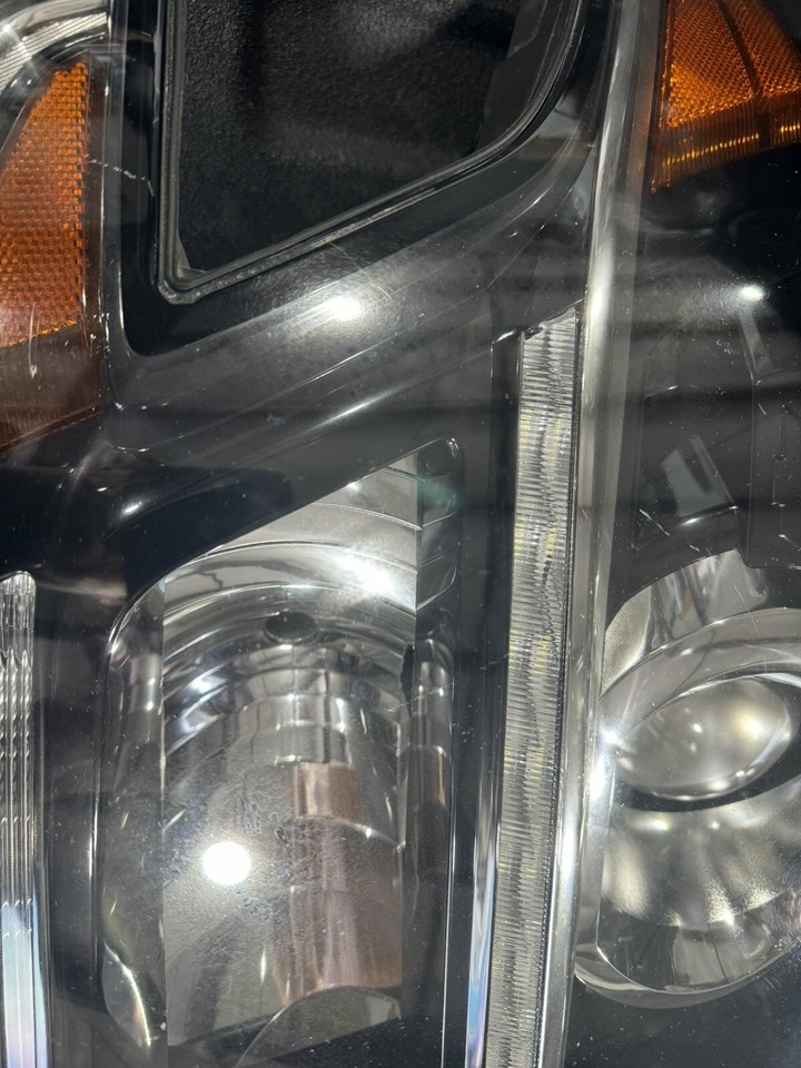 Headlight 2015 - 2020 Chevrolet Tahoe Suburban Right Passenger Side ...