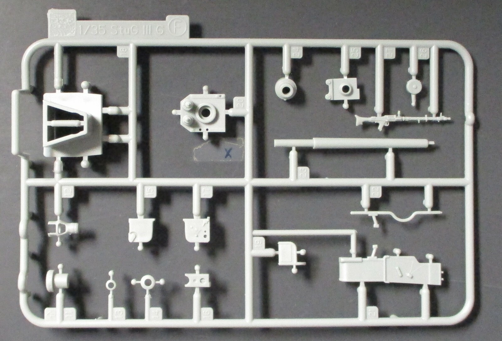 Dragon 1/35 Sd.Kfz.167 StuG.IV Last Production - Parts Tree F from Kit ...