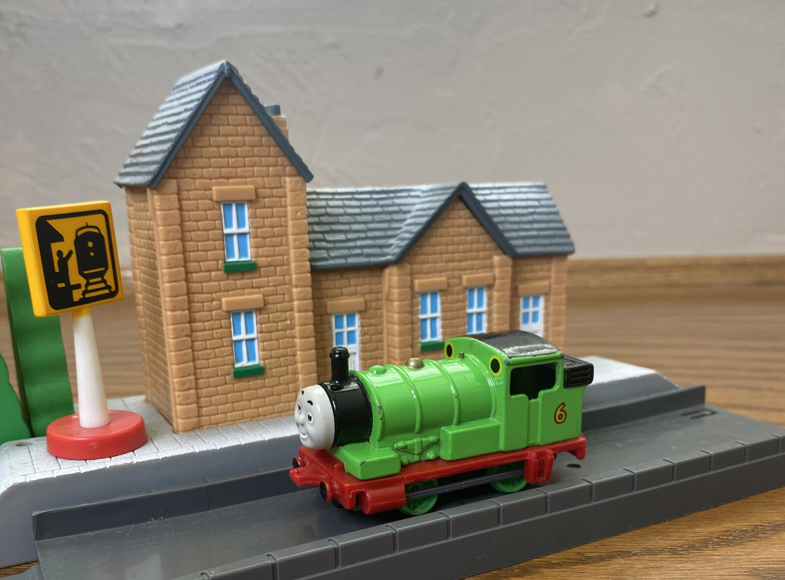 Thomas & Friends Percy Small Engine Die-Cast Engine Gullane 2001 ERTL ...