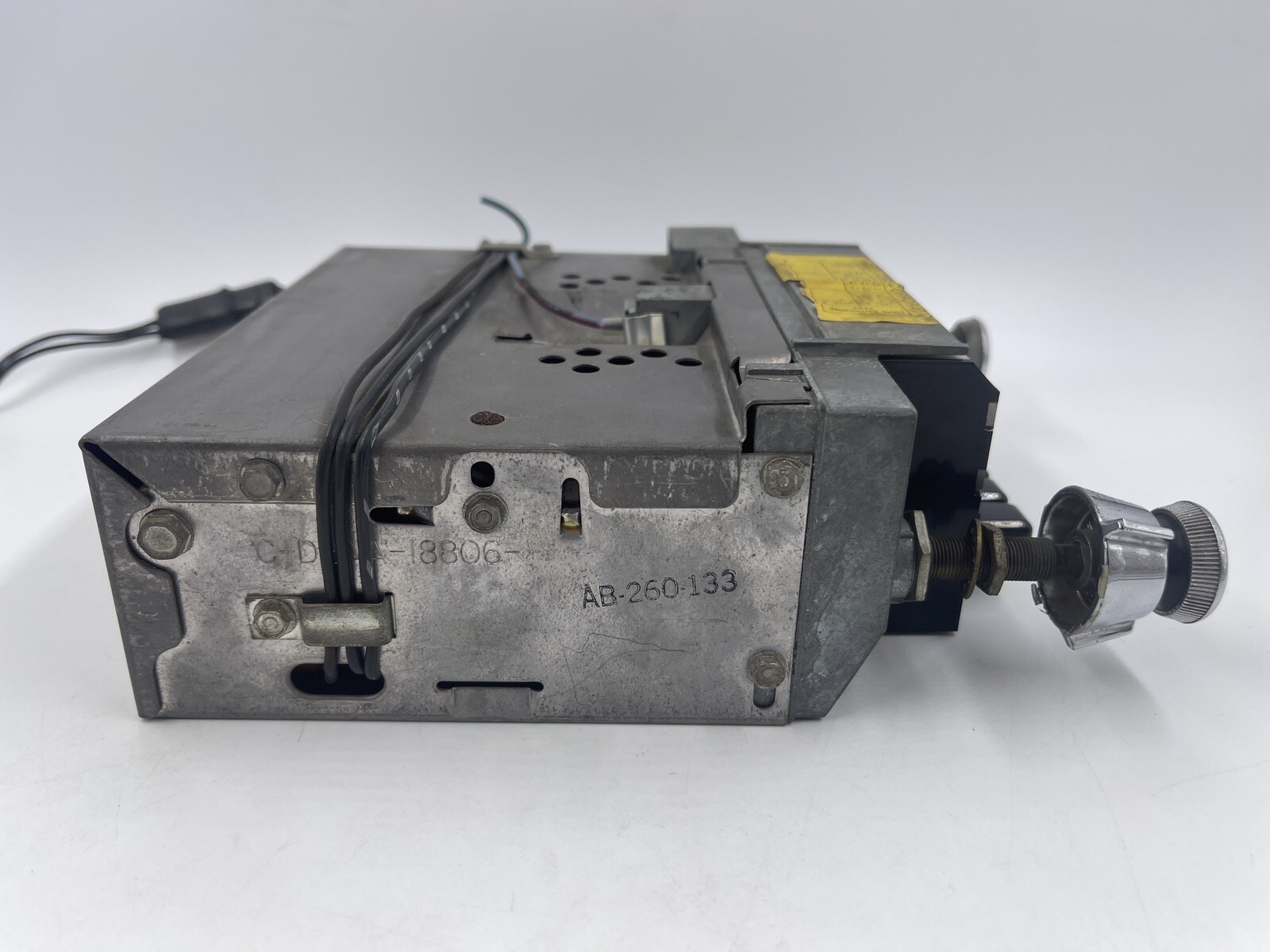 Vintage Ford Philco AM Push Button Car Radio D42A-18806 12V NEG GND ...