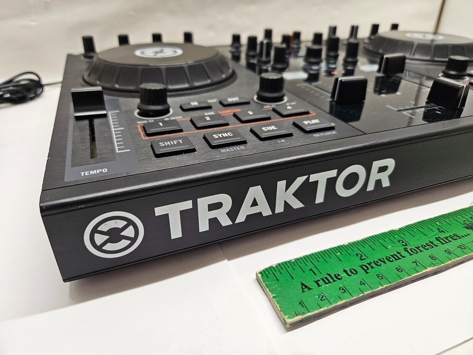 Native Instruments TRAKTOR KONTROL S2 MK1 DJ Controller | eBay