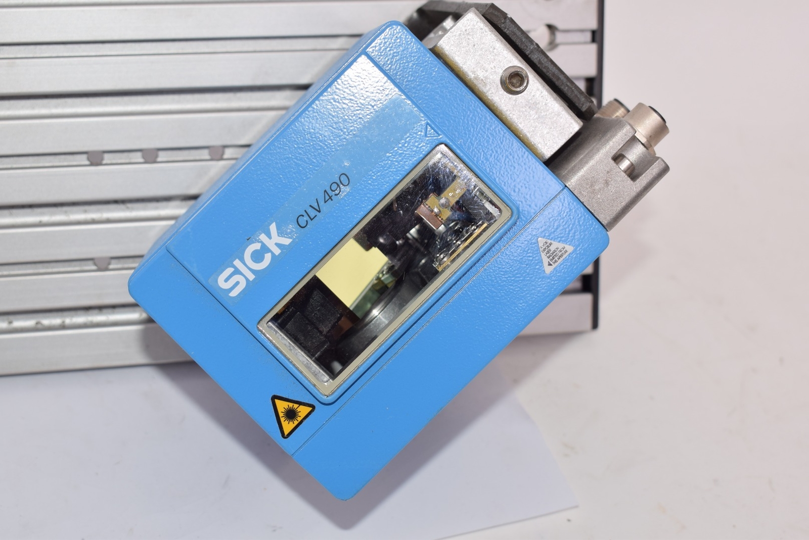 Lot of 2 SICK CLV490 Bar Code Scanners 1AMP 18-30VDC 9.5 WATT, W/ Back ...