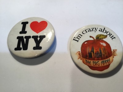 PAIR OF OLD VINTAGE NEW YORK BUTTONS CRAZY ABOUT BIG APPLE AND I LOVE ...