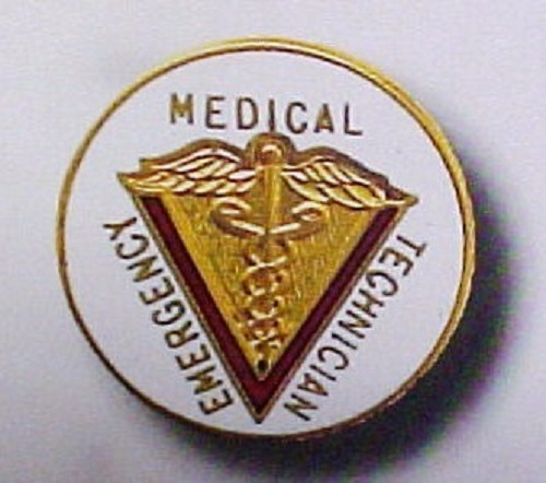 EMT Emblem Pin Emergency Medical Technician Cadeceus Gold Insignia 5016 ...