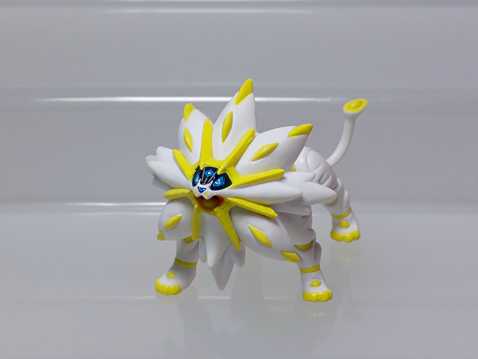Solgaleo Rising Radiant Sun Phase Pokemon Poké Del-Z Figure Takara Tomy ...