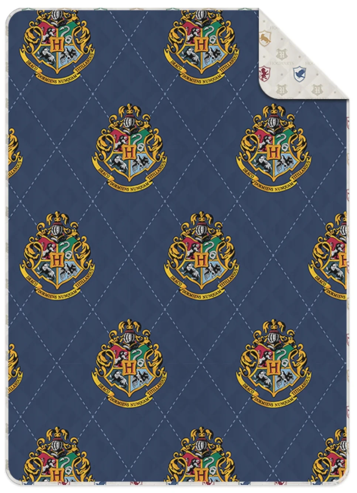 Harry Potter Preppy Crest Reversible Twin/Full Quilted Blanket ...