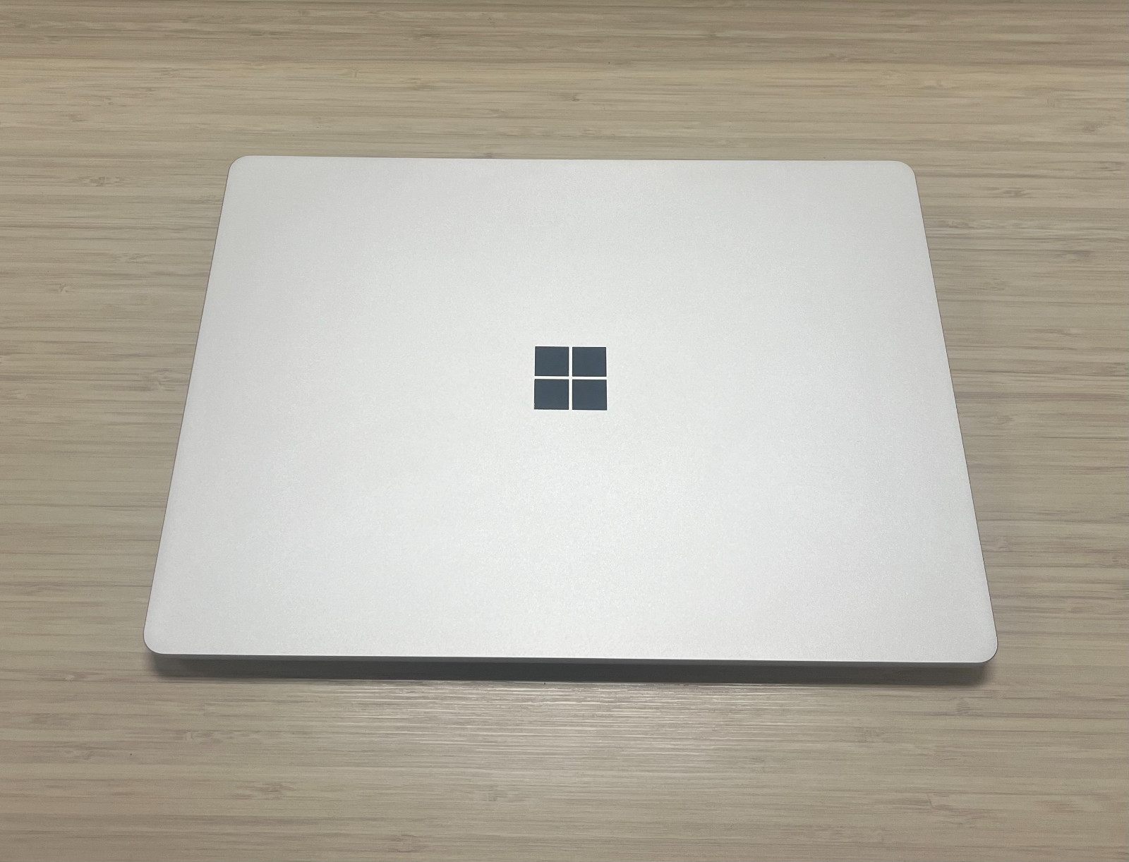 Microsoft 1943 Surface Laptop Go 12.4" i5-1035G1 8GB RAM 256GB SSD Grade A