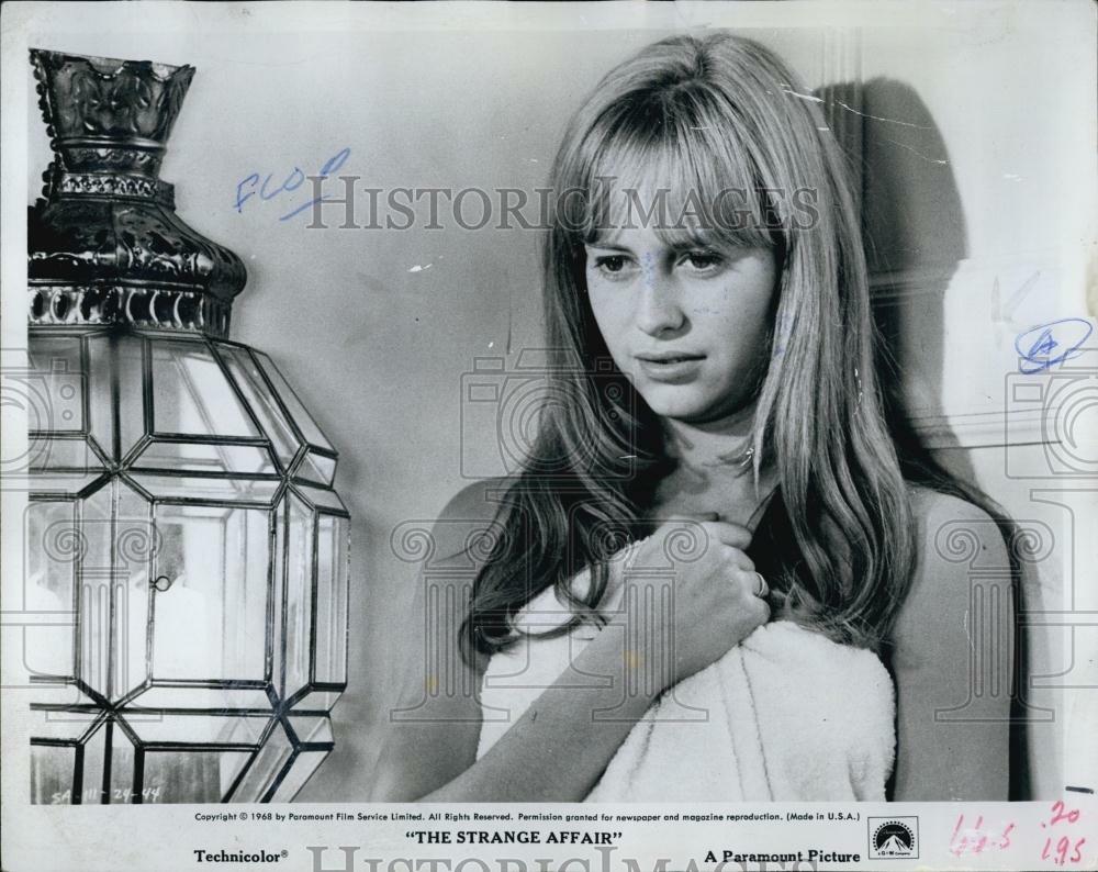 Susan George Movies Oliver Reed Film Actor With Sexy Susan George In