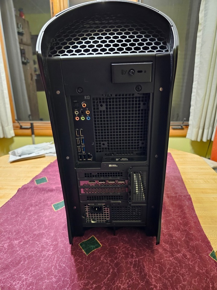 Alienware Aurora R13 Gaming PC Intel i9-12th 32GB Ram 2TB SSD NVIDIA ...