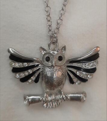 Striking Wise Old Hoot Owl on Branch Black & Rhinestone Wings Silvertn ...