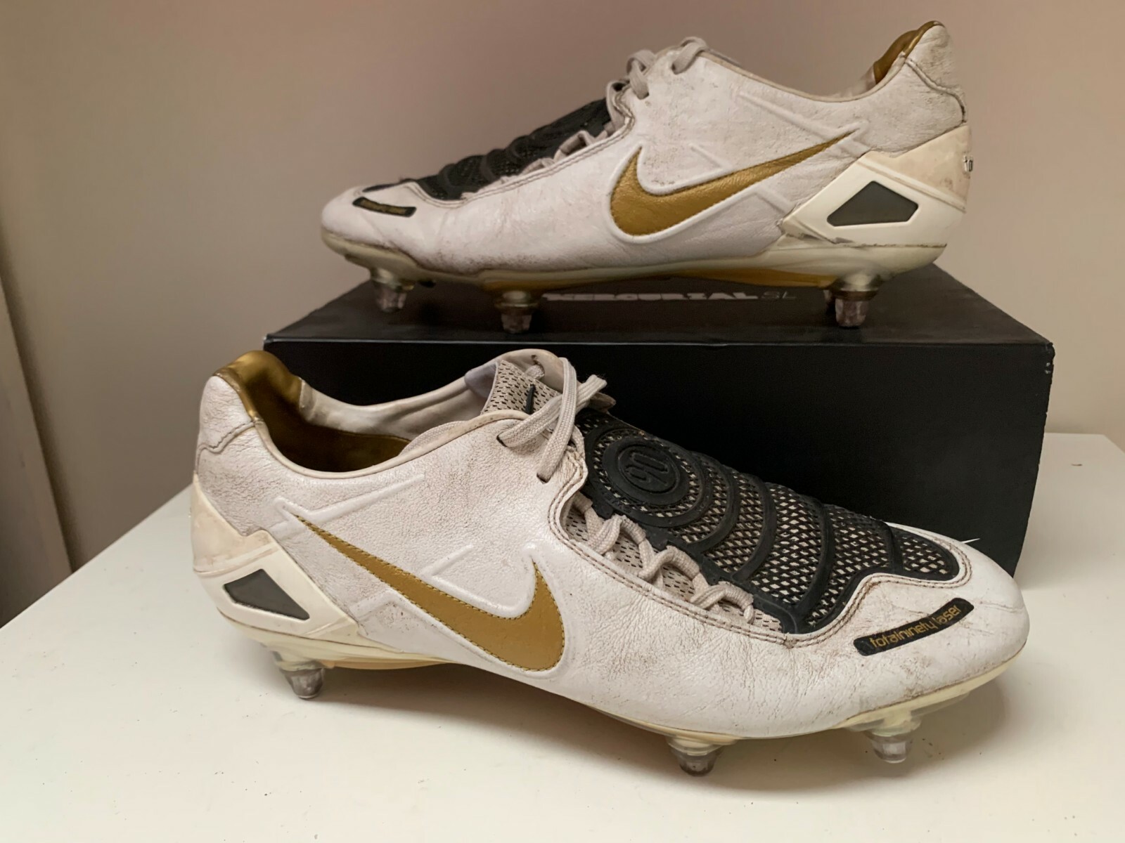 NIKE AIR VAPOR ZOOM TOTAL 90 FG FOOTBALL CLEATS White… - Gem