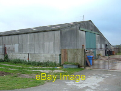 Photo 6x4 Farm Building, Carr Lane Beverley c2009 | eBay UK