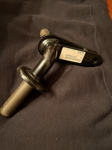 JOHN DEERE STEERING SPINDLE KNUCKLE RH RIGHT REAR RR F710 F725 F735 ...